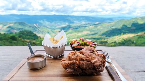 Bikin Adem, Intip 5 Tempat Makan Bernuansa Alam di BSD City!